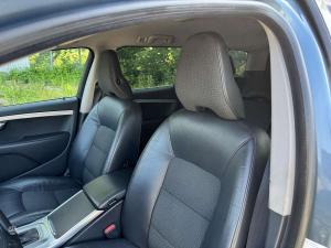 Blue Volvo V70 2014 in Alytus, with an engine capacity of 2.00 L and mileage of 297 thousand km for 6500 €, photo 9 on AUTOMOTO.COM.LV