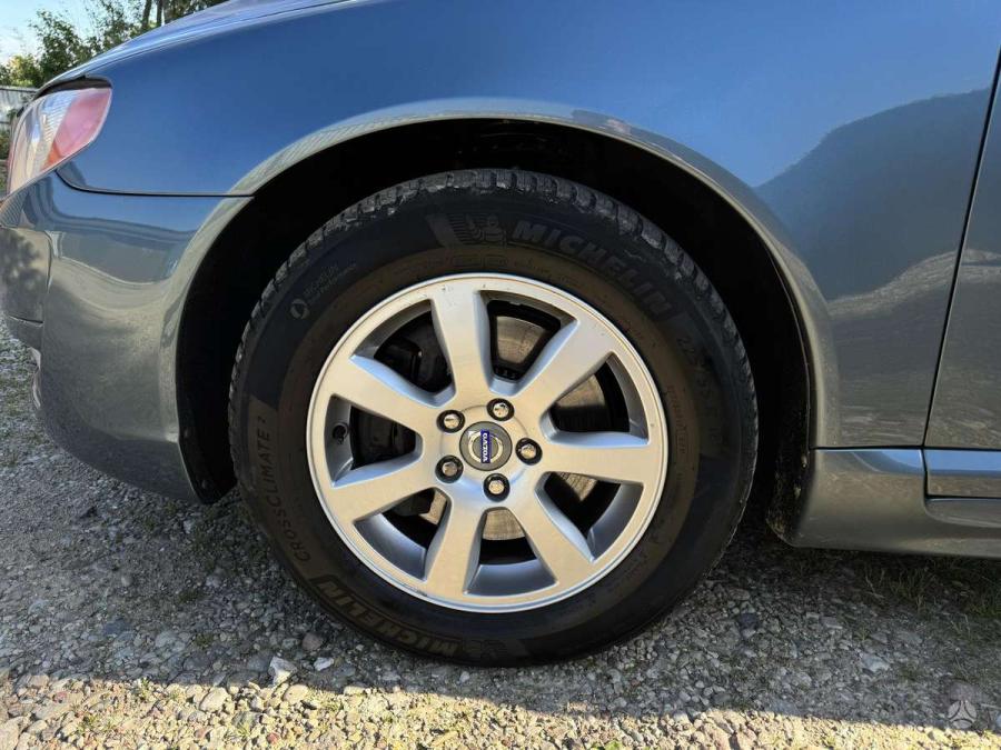 Blue Volvo V70 2014 in Alytus, with an engine capacity of 2.00 L and mileage of 297 thousand km for 6500 €, photo 26 on AUTOMOTO.COM.LV