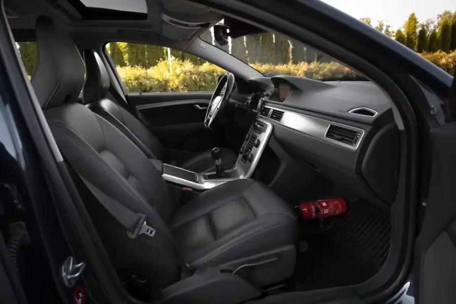 Синий Вольво В70 2014 в Елгава, объемом двигателя 1.60 л и пробегом 231 тыс. км за 8500 €, фото 10 на AUTOMOTO.COM.LV