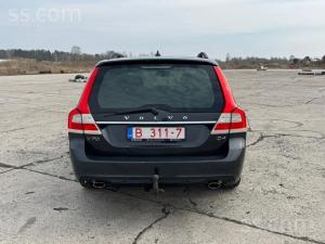 Blue Volvo V70 2014 in Riga, with an engine capacity of 2.00 L and mileage of 0 thousand km for 6399 €, photo 5 on AUTOMOTO.COM.LV