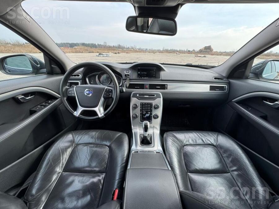 Blue Volvo V70 2014 in Riga, with an engine capacity of 2.00 L and mileage of 0 thousand km for 6399 €, photo 11 on AUTOMOTO.COM.LV