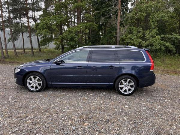Zils Volvo V70 2014 Jonava, ar dzinēja tilpumu 1.97 L un nobraukumu 285 tūkst. km par 9150 €, foto 8 vietnē AUTOMOTO.COM.LV