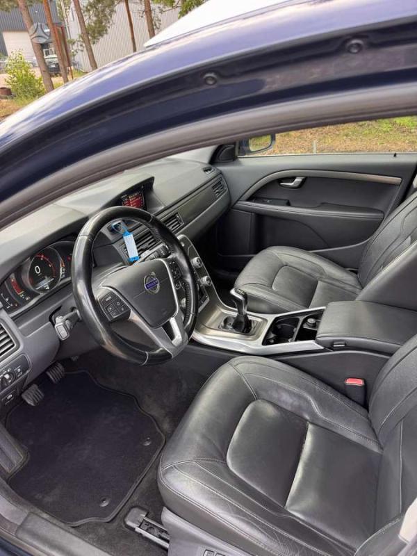 Zils Volvo V70 2014 Jonava, ar dzinēja tilpumu 1.97 L un nobraukumu 285 tūkst. km par 9150 €, foto 9 vietnē AUTOMOTO.COM.LV