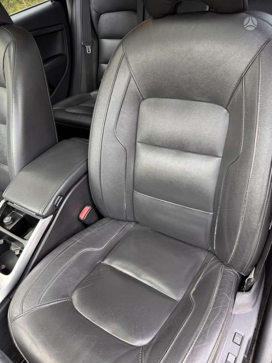 Blue Volvo V70 2014 in Jonava, with an engine capacity of 1.97 L and mileage of 285 thousand km for 9150 €, photo 12 on AUTOMOTO.COM.LV
