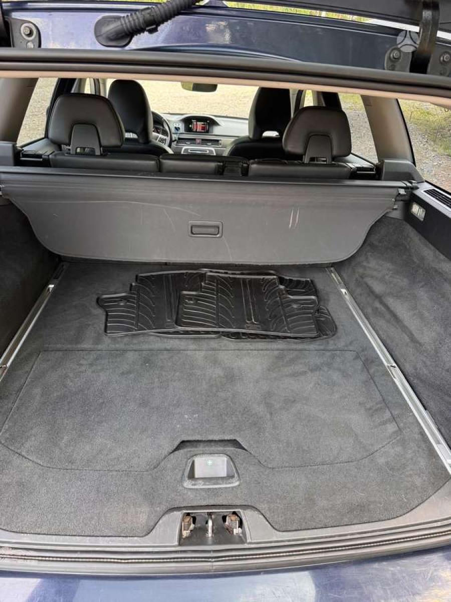 Blue Volvo V70 2014 in Jonava, with an engine capacity of 1.97 L and mileage of 285 thousand km for 9150 €, photo 16 on AUTOMOTO.COM.LV