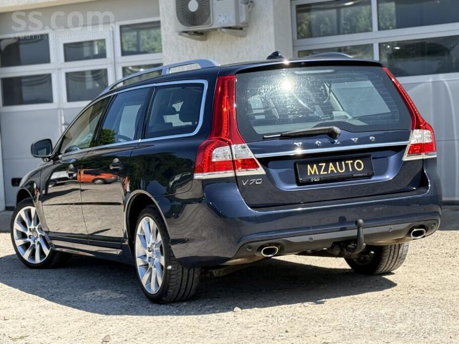 Zils Volvo V70 2014 Tukums, ar dzinēja tilpumu 2.40 L un nobraukumu 209 tūkst. km par 10500 €, foto 4 vietnē AUTOMOTO.COM.LV