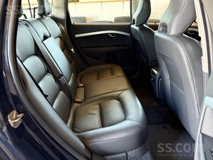 Zils Volvo V70 2014 Tukums, ar dzinēja tilpumu 2.40 L un nobraukumu 209 tūkst. km par 10500 €, foto 13 vietnē AUTOMOTO.COM.LV