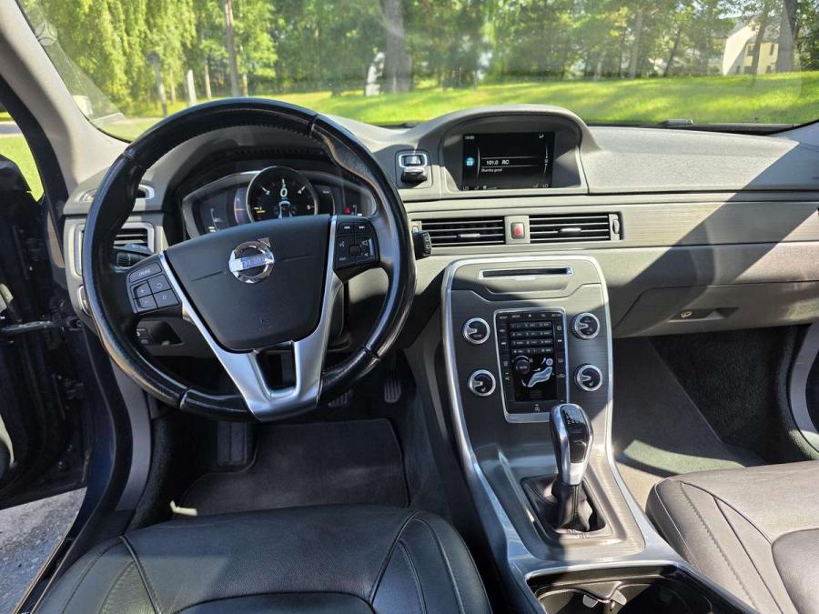 Zils Volvo V70 2014 Utena, ar dzinēja tilpumu 1.97 L un nobraukumu 234 tūkst. km par 6300 €, foto 9 vietnē AUTOMOTO.COM.LV