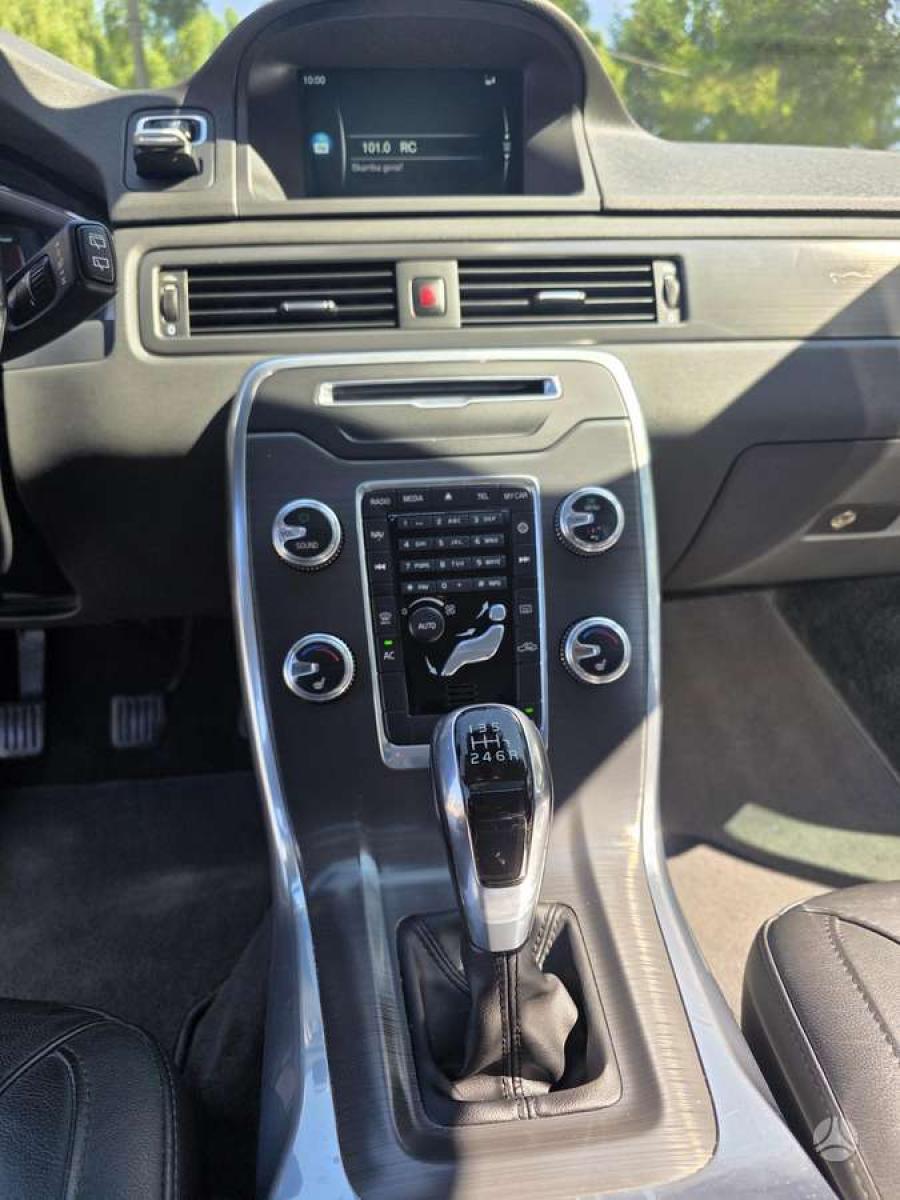 Zils Volvo V70 2014 Utena, ar dzinēja tilpumu 1.97 L un nobraukumu 234 tūkst. km par 6300 €, foto 12 vietnē AUTOMOTO.COM.LV