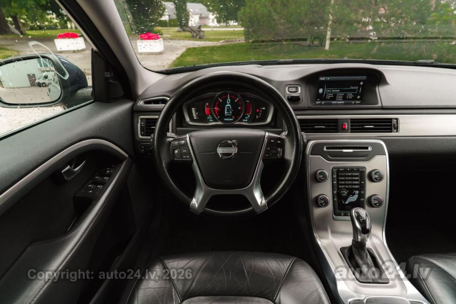 Zils Volvo V70 2014 Tartu, ar dzinēja tilpumu 1.60 L un nobraukumu 336 tūkst. km par 6999 €, foto 10 vietnē AUTOMOTO.COM.LV