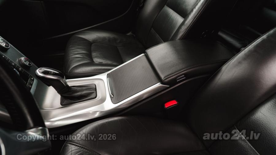 Zils Volvo V70 2014 Tartu, ar dzinēja tilpumu 1.60 L un nobraukumu 336 tūkst. km par 6999 €, foto 18 vietnē AUTOMOTO.COM.LV