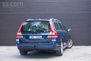 Zils Volvo V70 2014 Rīga, ar dzinēja tilpumu 1.60 L un nobraukumu 275 tūkst. km par 8290 €, foto 4 vietnē AUTOMOTO.COM.LV