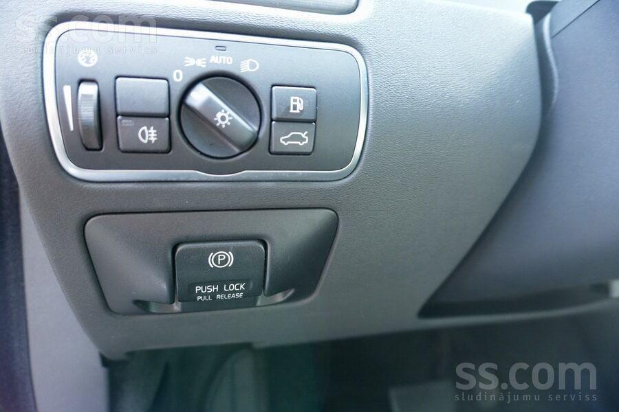 Zils Volvo V70 2014 Rīga, ar dzinēja tilpumu 1.60 L un nobraukumu 275 tūkst. km par 8290 €, foto 11 vietnē AUTOMOTO.COM.LV