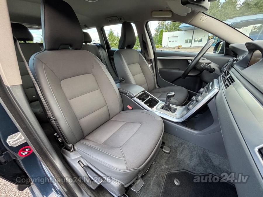 Zils Volvo V70 2014 Paide, ar dzinēja tilpumu 2.00 L un nobraukumu 231 tūkst. km par 7390 €, foto 11 vietnē AUTOMOTO.COM.LV