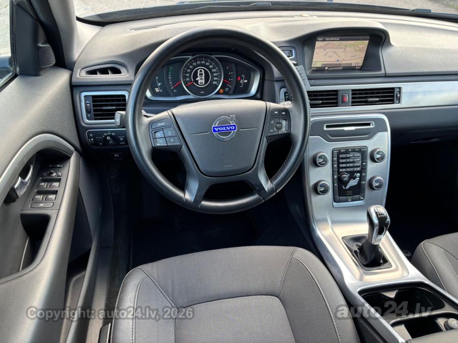 Zils Volvo V70 2014 Paide, ar dzinēja tilpumu 2.00 L un nobraukumu 231 tūkst. km par 7390 €, foto 12 vietnē AUTOMOTO.COM.LV