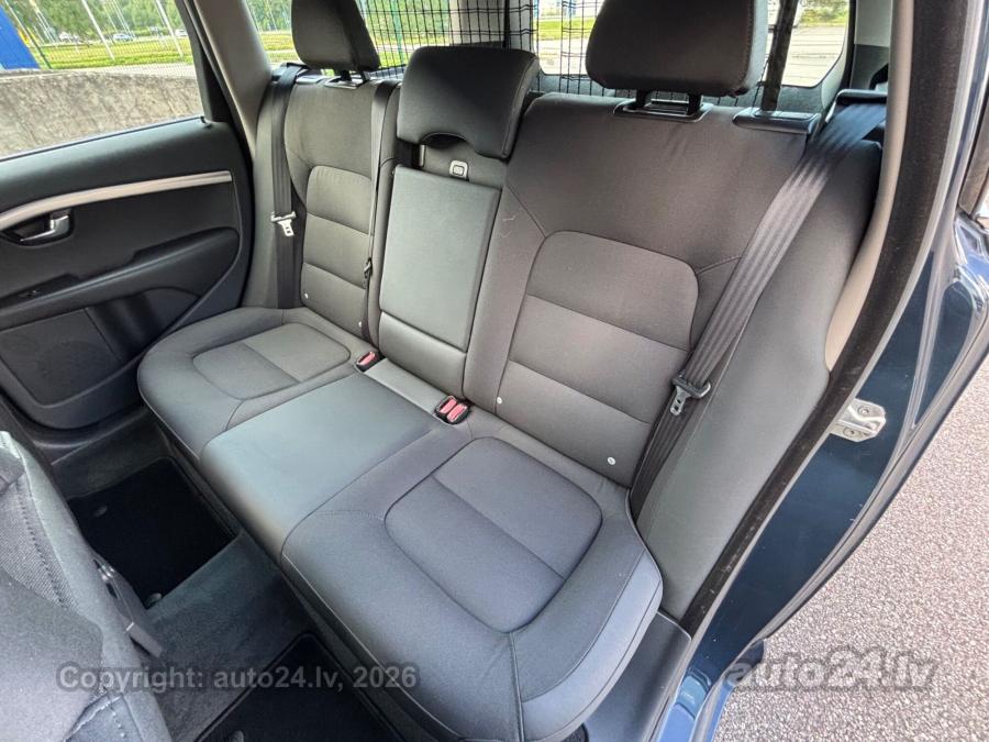 Zils Volvo V70 2014 Paide, ar dzinēja tilpumu 2.00 L un nobraukumu 231 tūkst. km par 7390 €, foto 14 vietnē AUTOMOTO.COM.LV