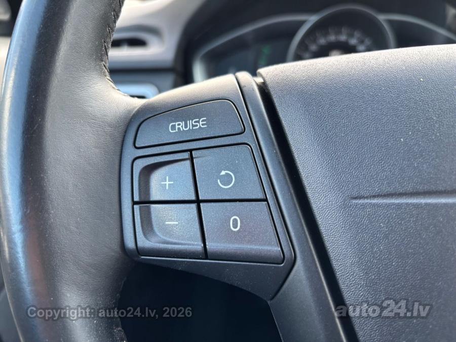 Zils Volvo V70 2014 Paide, ar dzinēja tilpumu 2.00 L un nobraukumu 231 tūkst. km par 7390 €, foto 19 vietnē AUTOMOTO.COM.LV
