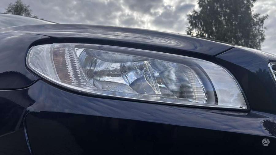Blue Volvo V70 2014 in Utena, with an engine capacity of 1.97 L and mileage of 287 thousand km for 5950 €, photo 25 on AUTOMOTO.COM.LV