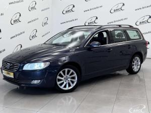 Blue Volvo V70 2014 in Vilnius, with an engine capacity of 1.97 L and mileage of 442 thousand km for 6900 €, photo  on AUTOMOTO.COM.LV