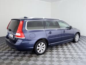 Zils Volvo V70 2014 Tallina, ar dzinēja tilpumu 2.00 L un nobraukumu 302 tūkst. km par 4699 €, foto 4 vietnē AUTOMOTO.COM.LV