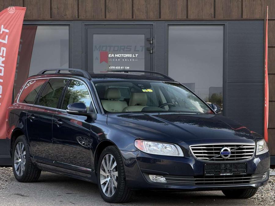 Blue Volvo V70 2014 in Vilnius, with an engine capacity of 1.97 L and mileage of 265 thousand km for 6700 €, photo 4 on AUTOMOTO.COM.LV
