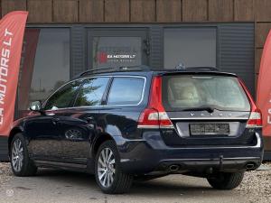 Blue Volvo V70 2014 in Vilnius, with an engine capacity of 1.97 L and mileage of 265 thousand km for 6700 €, photo 8 on AUTOMOTO.COM.LV