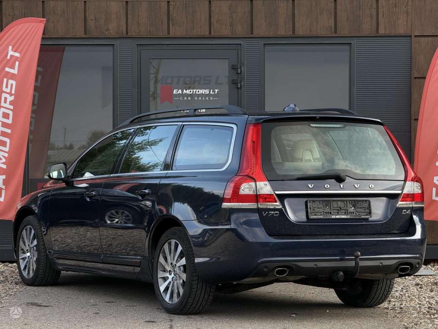 Blue Volvo V70 2014 in Vilnius, with an engine capacity of 1.97 L and mileage of 265 thousand km for 6700 €, photo 8 on AUTOMOTO.COM.LV