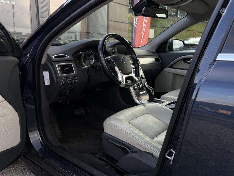 Blue Volvo V70 2014 in Vilnius, with an engine capacity of 1.97 L and mileage of 265 thousand km for 6700 €, photo 13 on AUTOMOTO.COM.LV