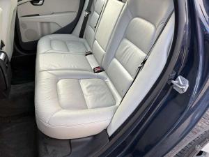 Blue Volvo V70 2014 in Vilnius, with an engine capacity of 1.97 L and mileage of 265 thousand km for 6700 €, photo 14 on AUTOMOTO.COM.LV