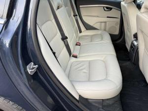 Blue Volvo V70 2014 in Vilnius, with an engine capacity of 1.97 L and mileage of 265 thousand km for 6700 €, photo 15 on AUTOMOTO.COM.LV