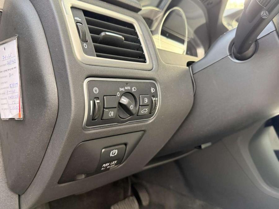Blue Volvo V70 2014 in Vilnius, with an engine capacity of 1.97 L and mileage of 265 thousand km for 6700 €, photo 26 on AUTOMOTO.COM.LV