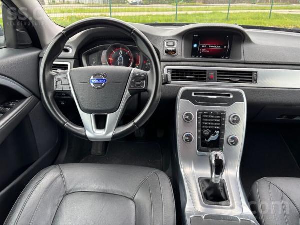 Zils Volvo V70 2015 Rīga, ar dzinēja tilpumu 2.00 L un nobraukumu 313 tūkst. km par 7750 €, foto 7 vietnē AUTOMOTO.COM.LV