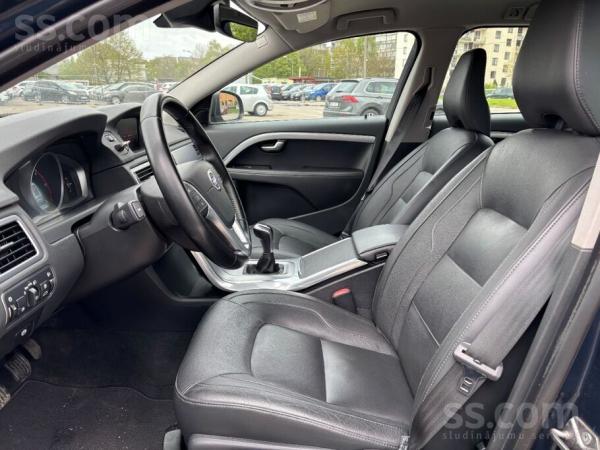 Zils Volvo V70 2015 Rīga, ar dzinēja tilpumu 2.00 L un nobraukumu 313 tūkst. km par 7750 €, foto 8 vietnē AUTOMOTO.COM.LV