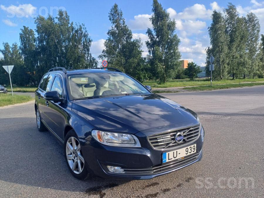 Blue Volvo V70 2015 in Riga, with an engine capacity of 2.00 L and mileage of 284 thousand km for 7200 €, photo 1 on AUTOMOTO.COM.LV