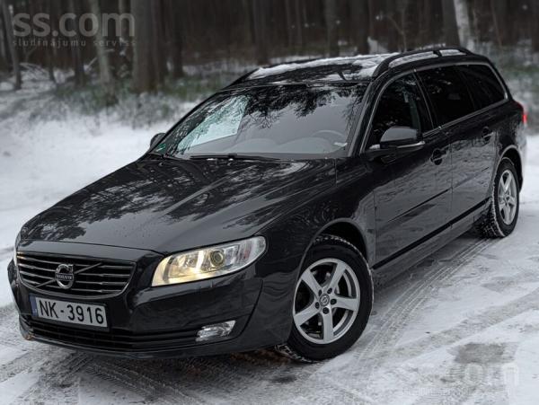 Blue Volvo V70 2015 in Jurmala, with an engine capacity of 2.00 L and mileage of 285 thousand km for 7490 €, photo 1 on AUTOMOTO.COM.LV