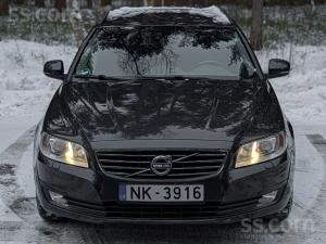 Blue Volvo V70 2015 in Jurmala, with an engine capacity of 2.00 L and mileage of 285 thousand km for 7490 €, photo 2 on AUTOMOTO.COM.LV