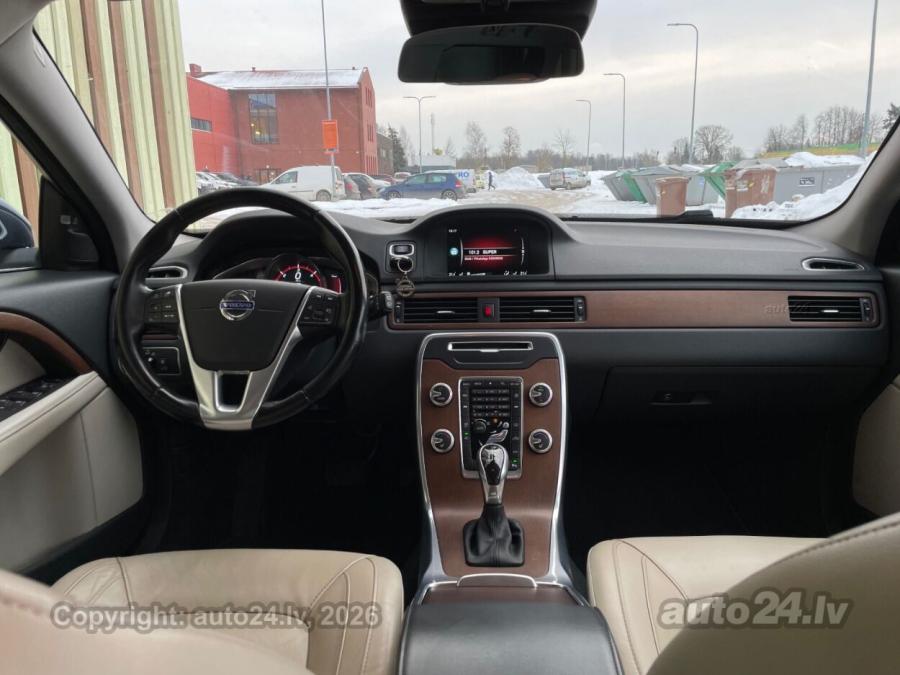 Zils Volvo V70 2015 Tartu, ar dzinēja tilpumu 2.00 L un nobraukumu 244 tūkst. km par 7900 €, foto 12 vietnē AUTOMOTO.COM.LV