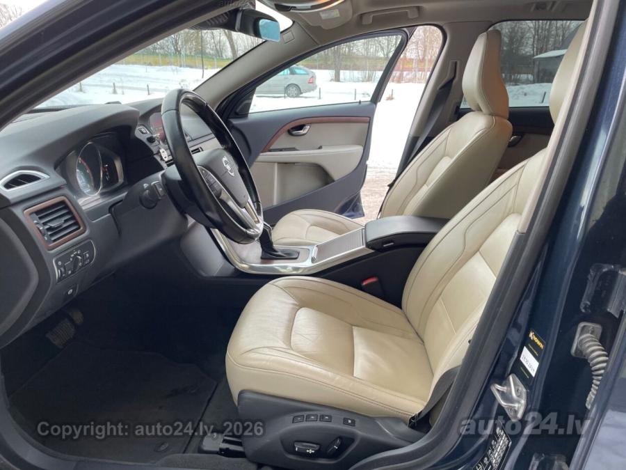 Zils Volvo V70 2015 Tartu, ar dzinēja tilpumu 2.00 L un nobraukumu 244 tūkst. km par 7900 €, foto 14 vietnē AUTOMOTO.COM.LV