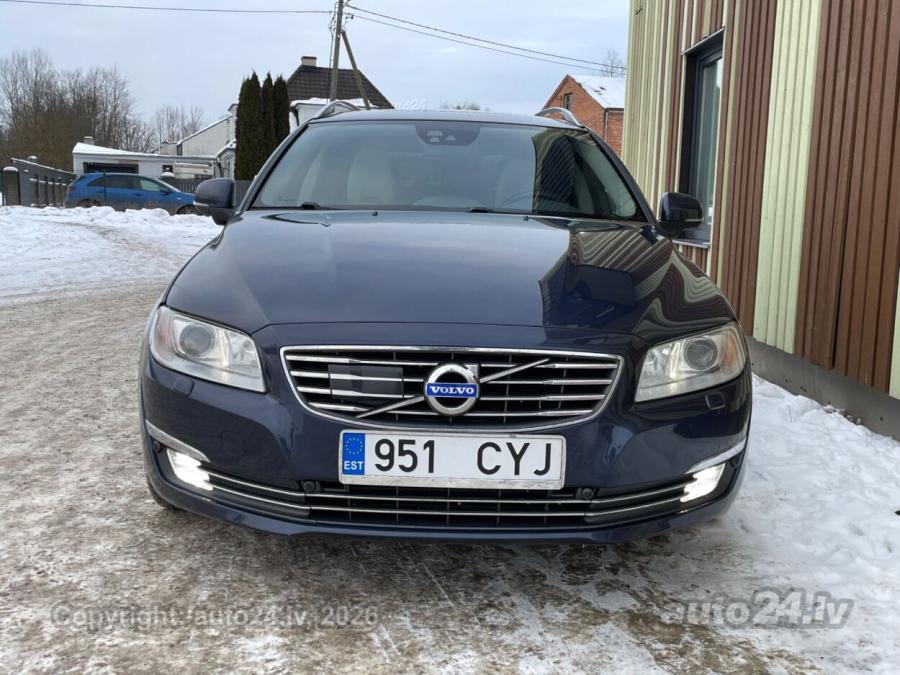 Blue Volvo V70 2015 in Tartu, with an engine capacity of 2.00 L and mileage of 244 thousand km for 7900 €, photo 2 on AUTOMOTO.COM.LV