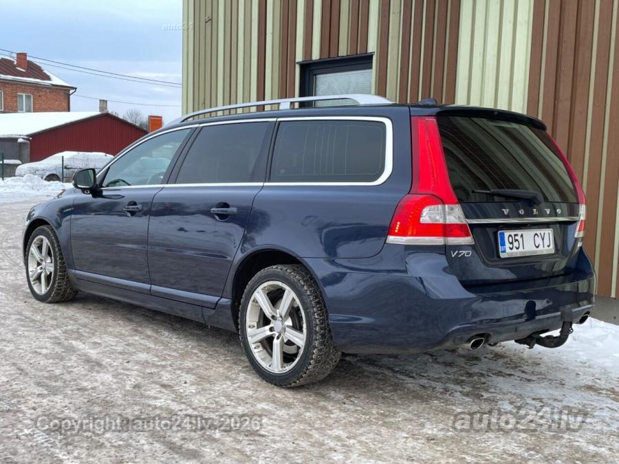 Blue Volvo V70 2015 in Tartu, with an engine capacity of 2.00 L and mileage of 244 thousand km for 7900 €, photo 5 on AUTOMOTO.COM.LV