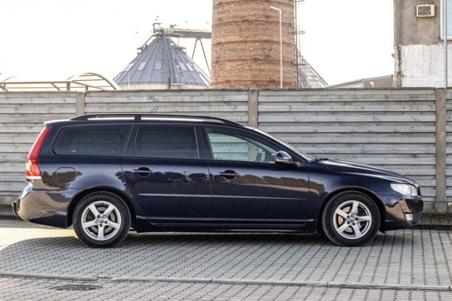Zils Volvo V70 2015 Rīga, ar dzinēja tilpumu 2.00 L un nobraukumu 237 tūkst. km par 8890 €, foto 3 vietnē AUTOMOTO.COM.LV