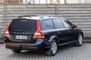 Zils Volvo V70 2015 Rīga, ar dzinēja tilpumu 2.00 L un nobraukumu 237 tūkst. km par 8890 €, foto 10 vietnē AUTOMOTO.COM.LV