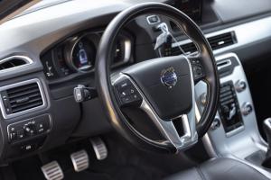 Zils Volvo V70 2015 Rīga, ar dzinēja tilpumu 2.00 L un nobraukumu 237 tūkst. km par 8890 €, foto 13 vietnē AUTOMOTO.COM.LV