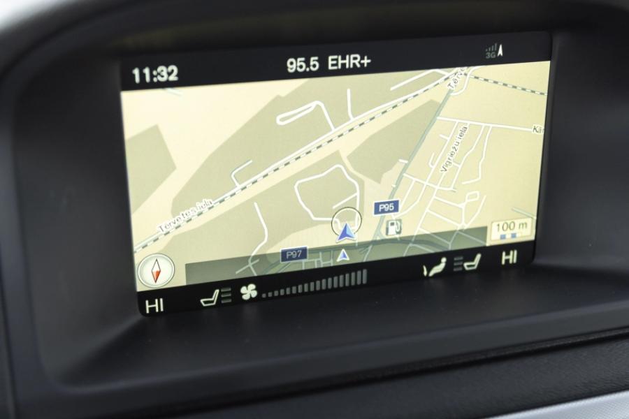 Zils Volvo V70 2015 Rīga, ar dzinēja tilpumu 2.00 L un nobraukumu 237 tūkst. km par 8890 €, foto 17 vietnē AUTOMOTO.COM.LV