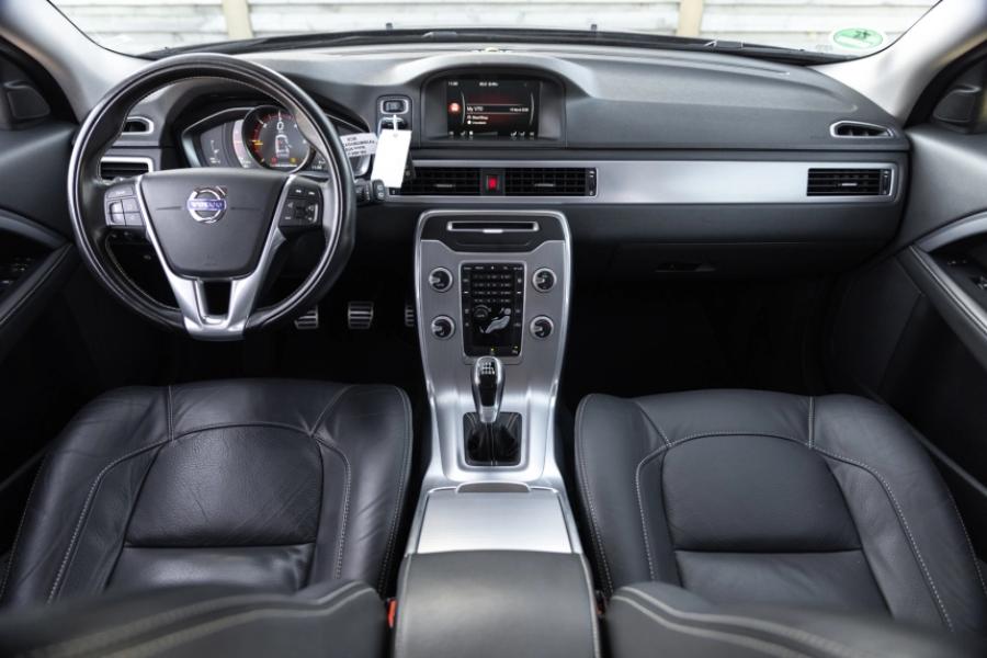Zils Volvo V70 2015 Rīga, ar dzinēja tilpumu 2.00 L un nobraukumu 237 tūkst. km par 8890 €, foto 23 vietnē AUTOMOTO.COM.LV