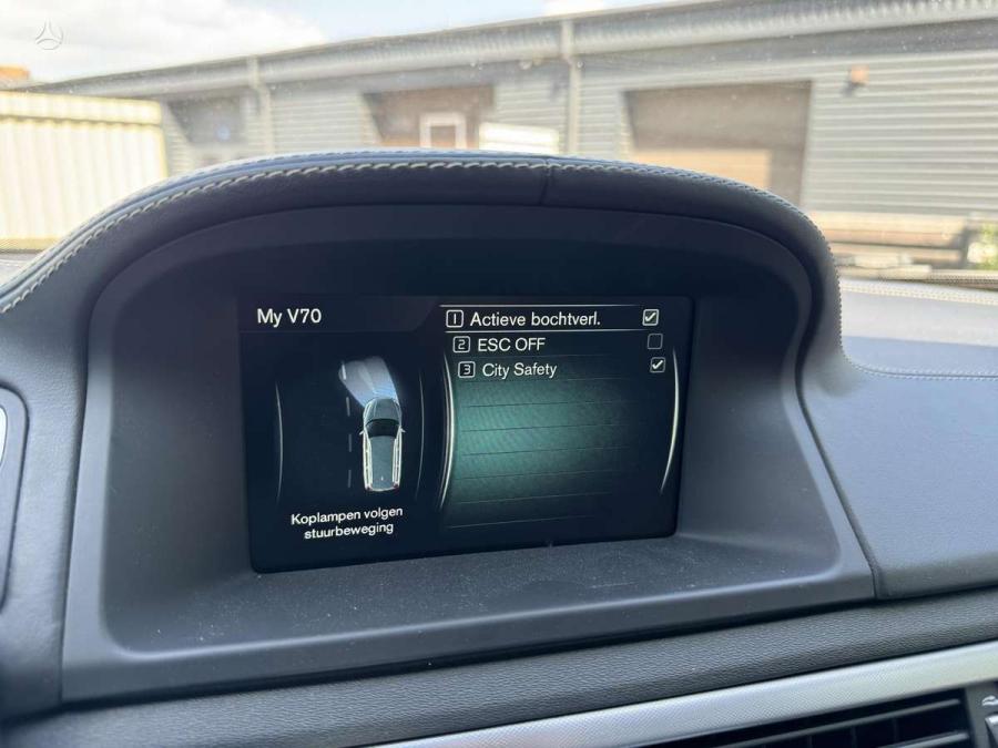 Blue Volvo V70 2015 in Alytus, with an engine capacity of 2.00 L and mileage of 292 thousand km for 4950 €, photo 14 on AUTOMOTO.COM.LV