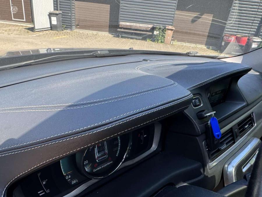 Blue Volvo V70 2015 in Alytus, with an engine capacity of 2.00 L and mileage of 292 thousand km for 4950 €, photo 20 on AUTOMOTO.COM.LV