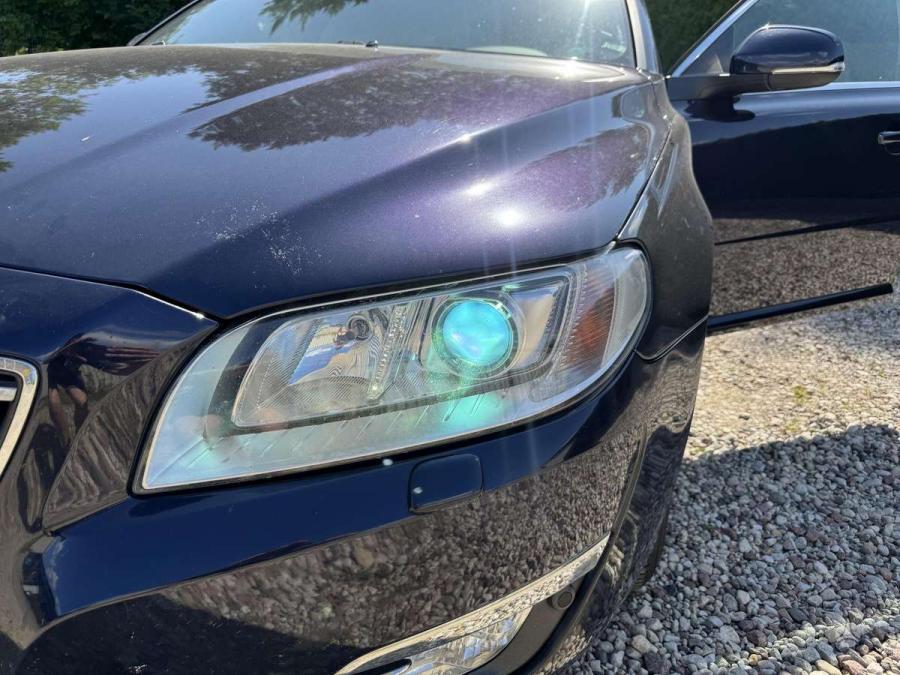 Blue Volvo V70 2015 in Alytus, with an engine capacity of 2.00 L and mileage of 292 thousand km for 4950 €, photo 23 on AUTOMOTO.COM.LV