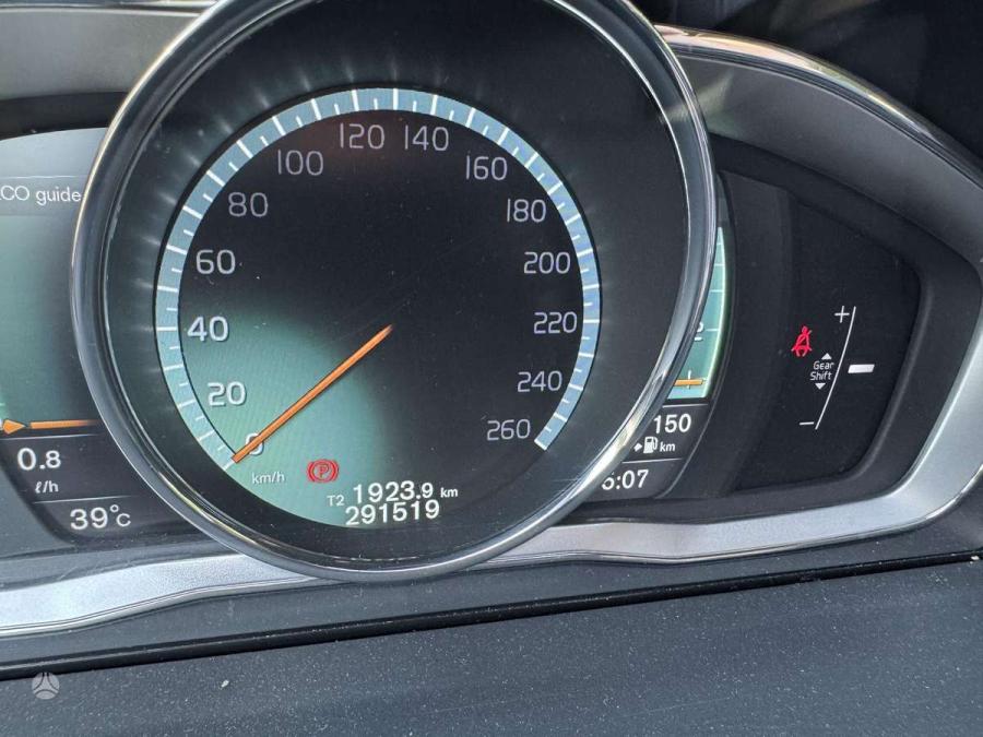 Blue Volvo V70 2015 in Alytus, with an engine capacity of 2.00 L and mileage of 292 thousand km for 4950 €, photo 32 on AUTOMOTO.COM.LV