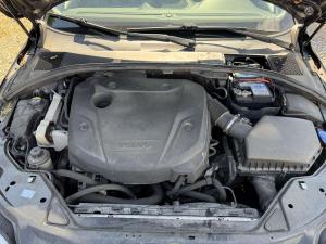 Blue Volvo V70 2015 in Alytus, with an engine capacity of 2.00 L and mileage of 292 thousand km for 4950 €, photo 33 on AUTOMOTO.COM.LV